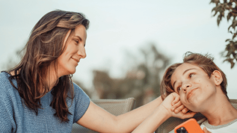 Criar adolescentes requiere escuchar bien - Crianza Reverente